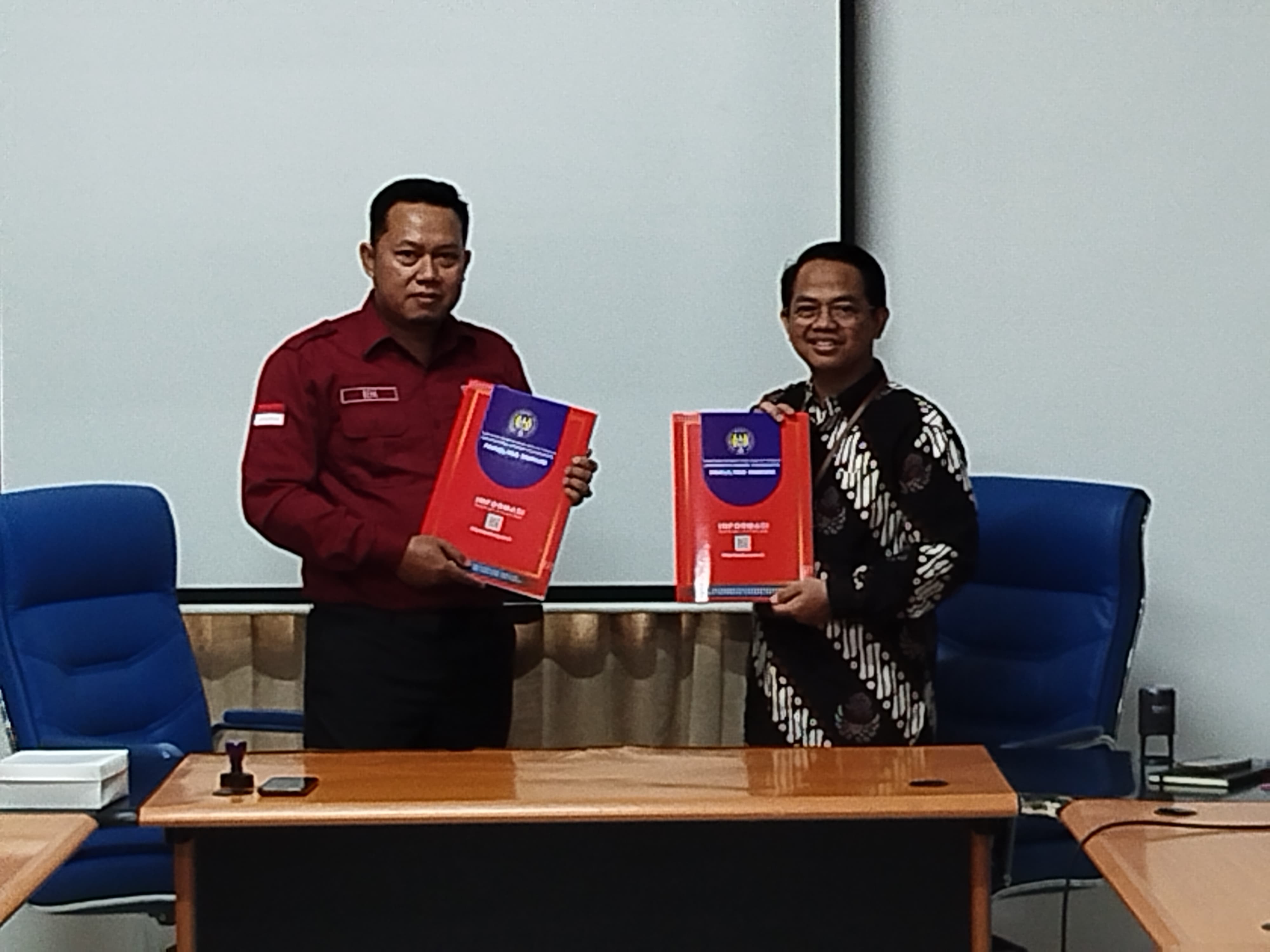 FH UNY dan DPC PERADI Bantul Teken MoA: Siap Bersinergi dalam Pendidikan Hukum dan Praktik ...